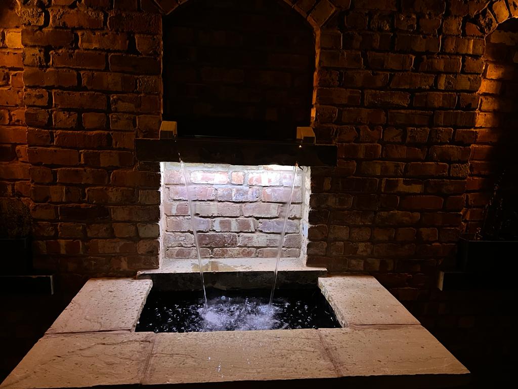 A Stunning Bespoke Water Feature - Altrincham, Trafford - JPM Gardens ...